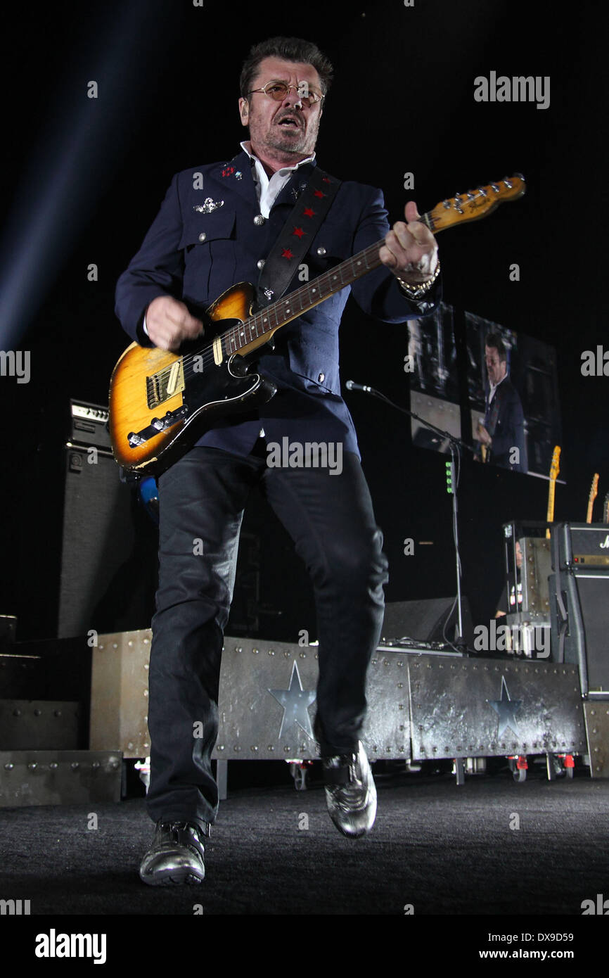 Tim farriss hi-res stock photography and images - Alamy