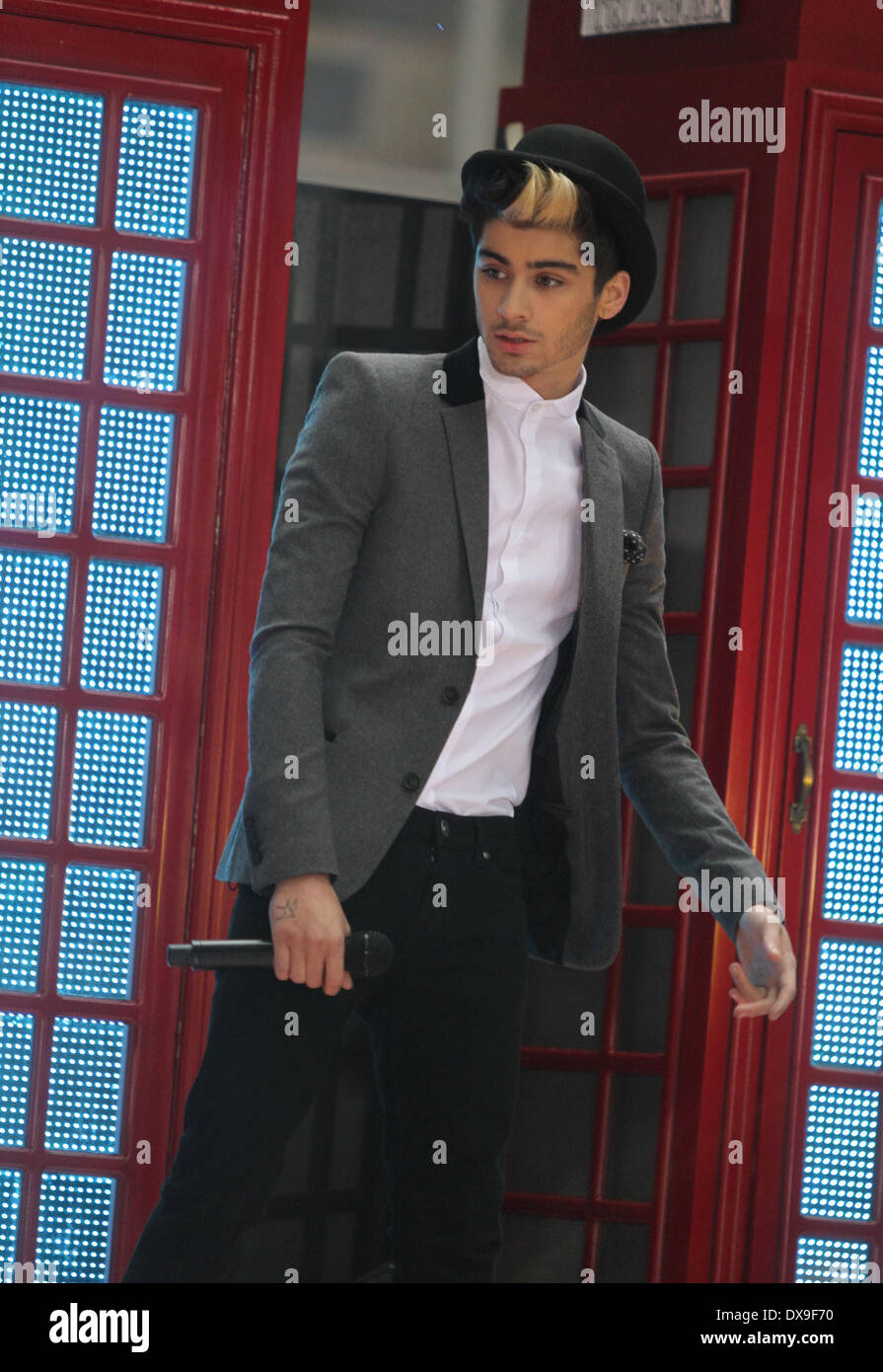 One Direction performing for the Today show at Rockefeller Plaza ...