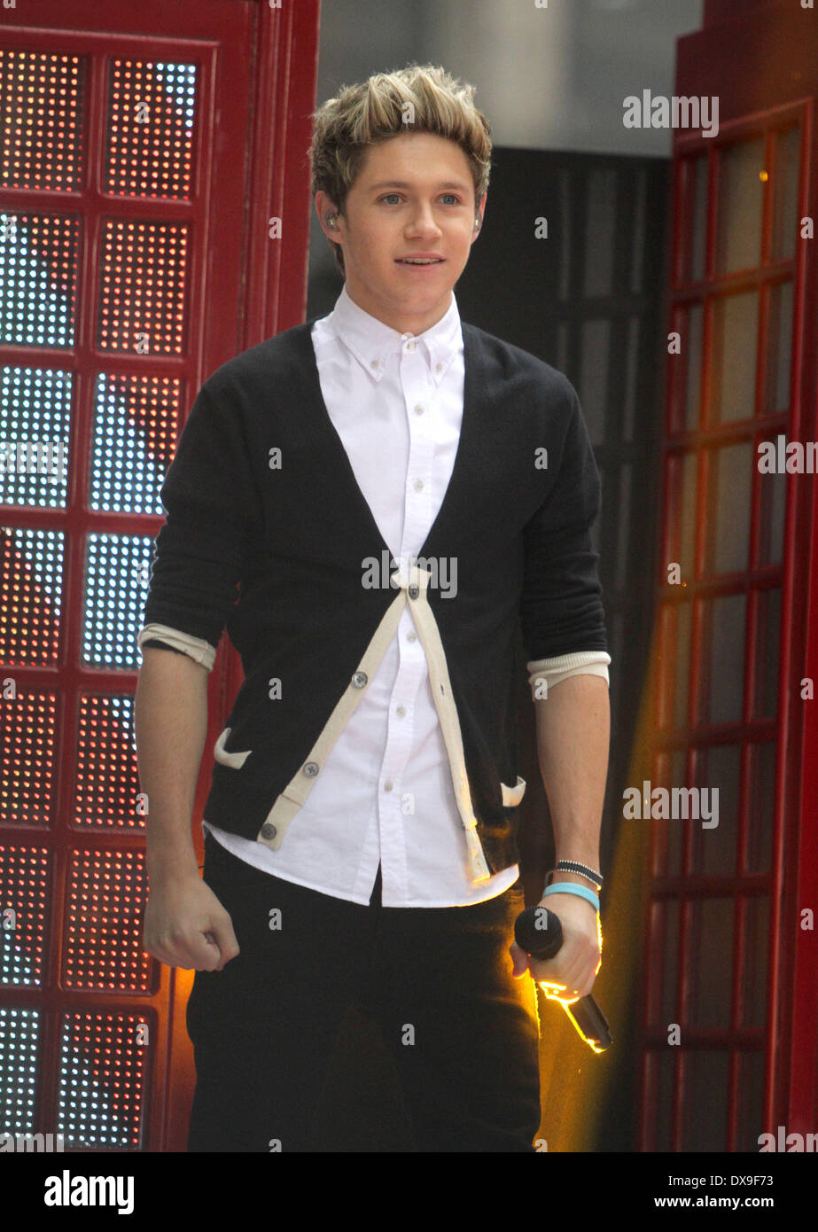One Direction performing for the Today show at Rockefeller Plaza ...