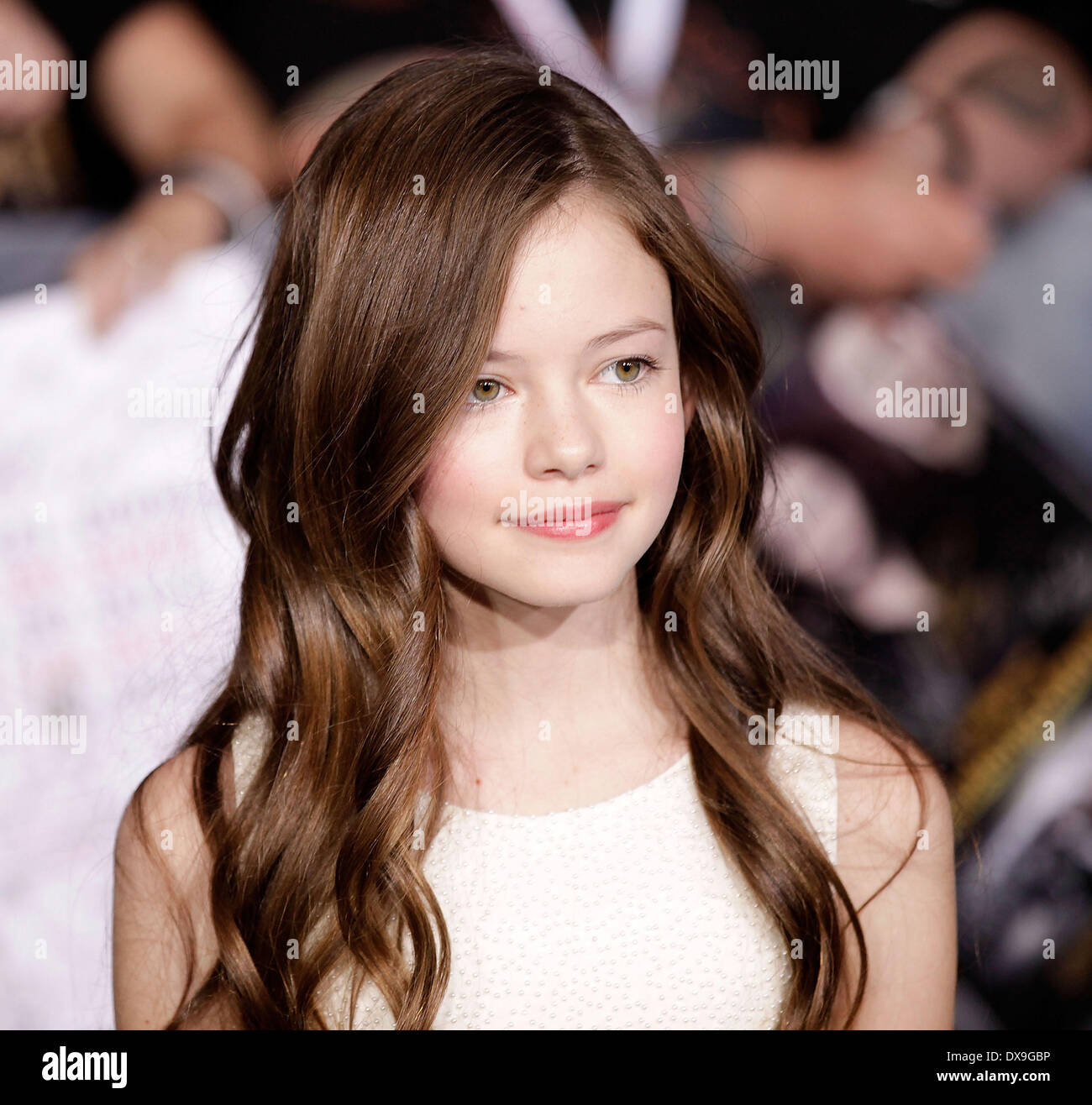 Mackenzie Foy Premiere of Summit Entertainment's 'The Twilight Saga ...