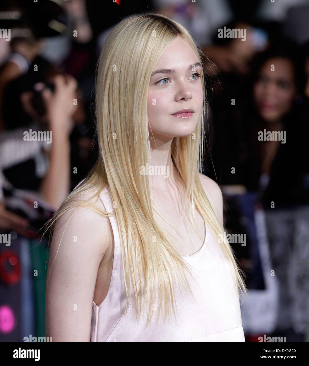 Elle Fanning Premiere of Summit Entertainment's 'The Twilight Saga ...