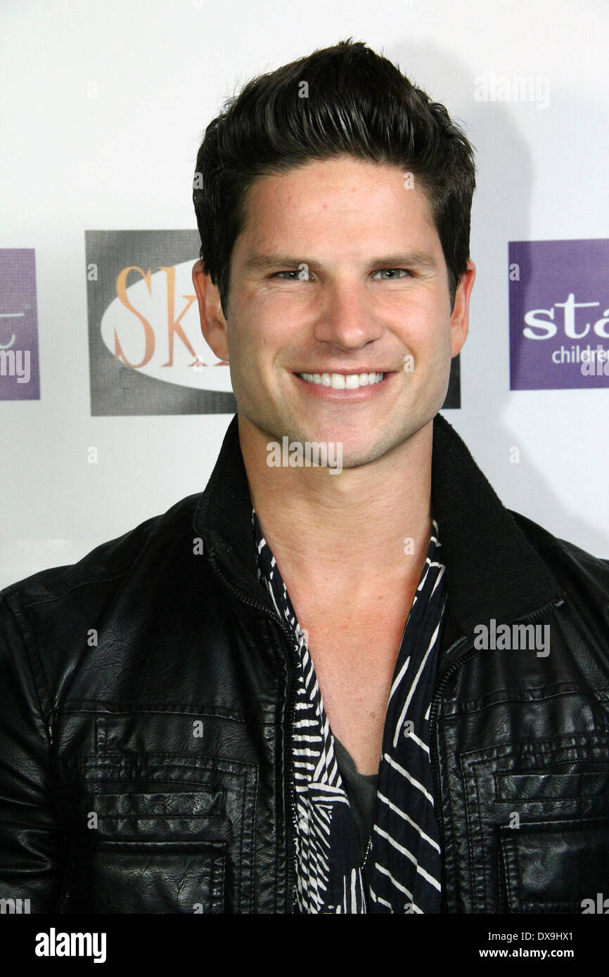 Daniel Booko Starlight Music Jam held at Skinny's Lounge Los Angeles ...