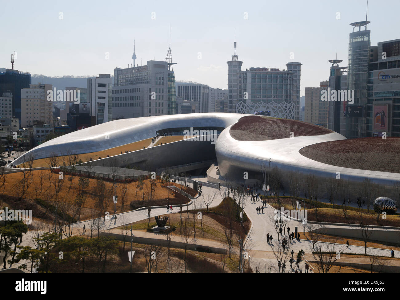 Seoul, South Korea. 21st March 2014. The Dongdaemun Design Plaza (DDP ...