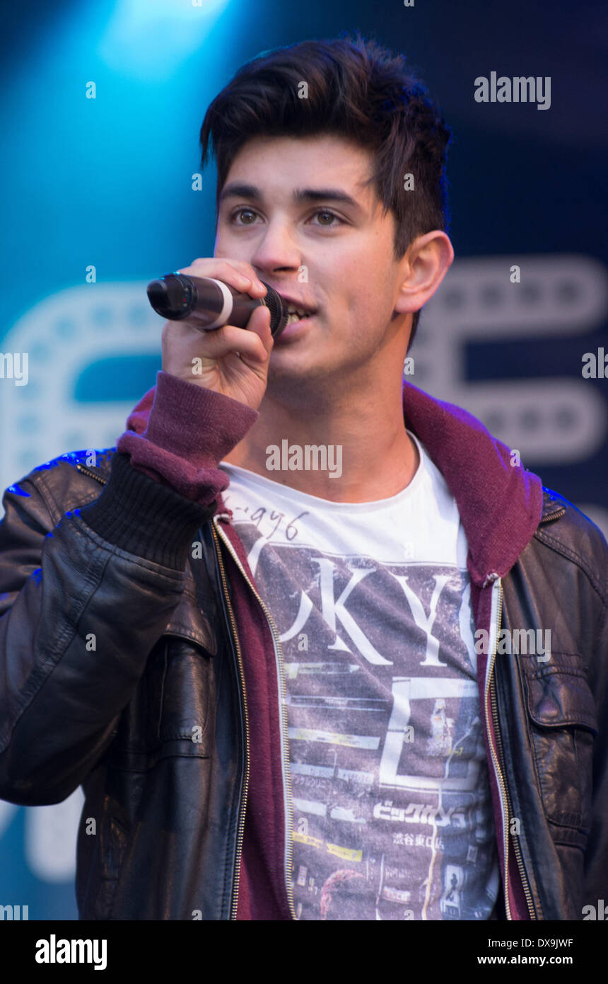Danny Shah performs at the Sheffield Christmas lights switch-on ...