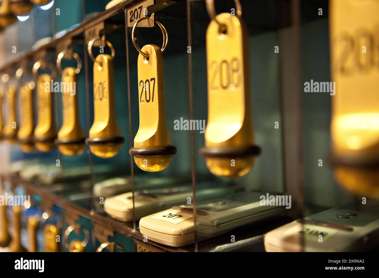 keys in the reception of a hotel Stock Photo - Alamy