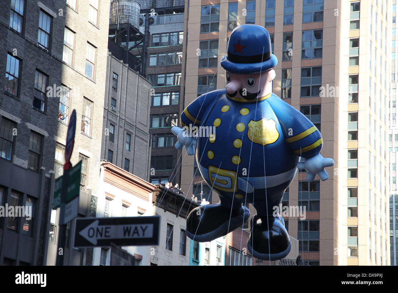 Police Officer 86th Annual Macy's Thanksgiving Day Parade Featuring ...