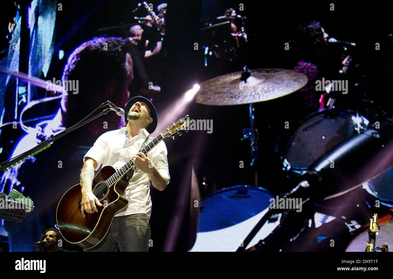 Jason mraz 11 hi-res stock photography and images - Alamy