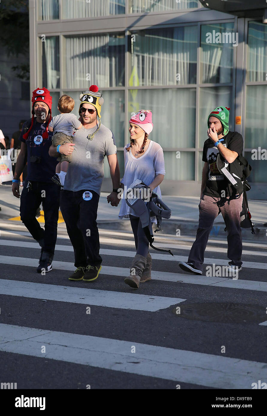 Alyssa Milano, Dave Bugliari and their son, Milo Thomas Celebrities ...