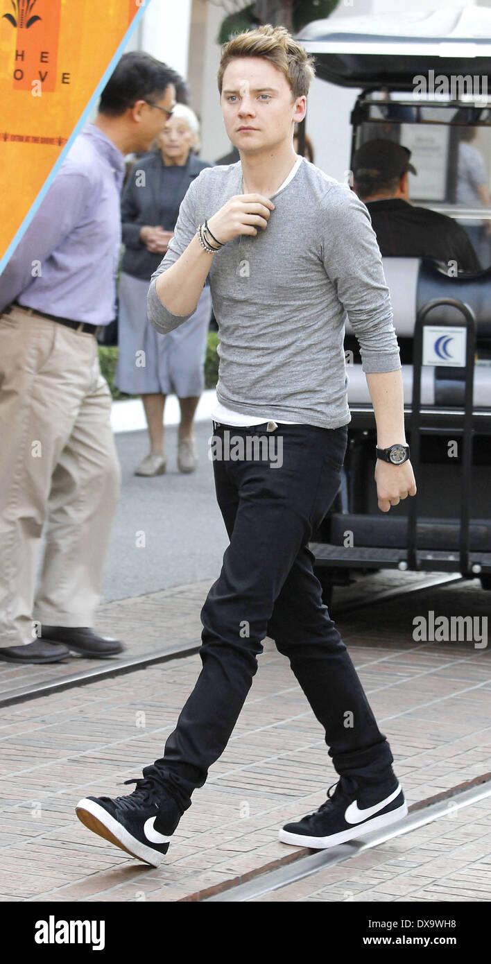 Conor Maynard on entertainment news show 'Extra' at The Grove. Los ...