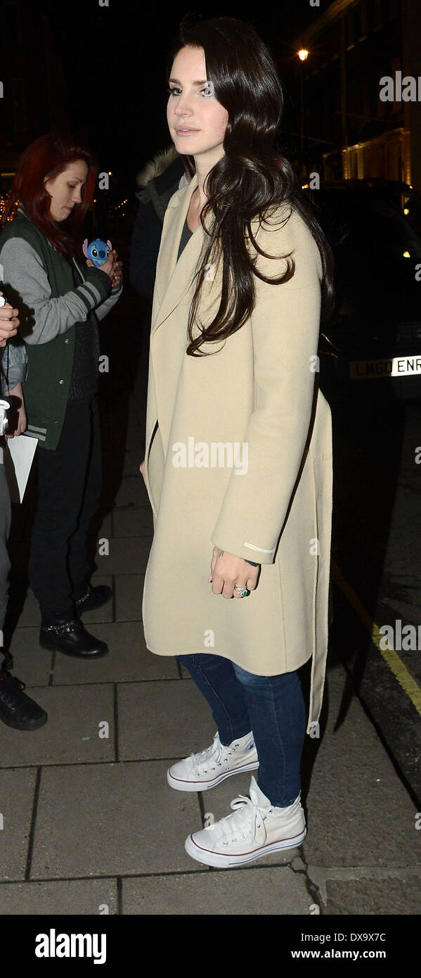 Lana Del Rey arriving at her hotel. London, England - 27.11.12 ...