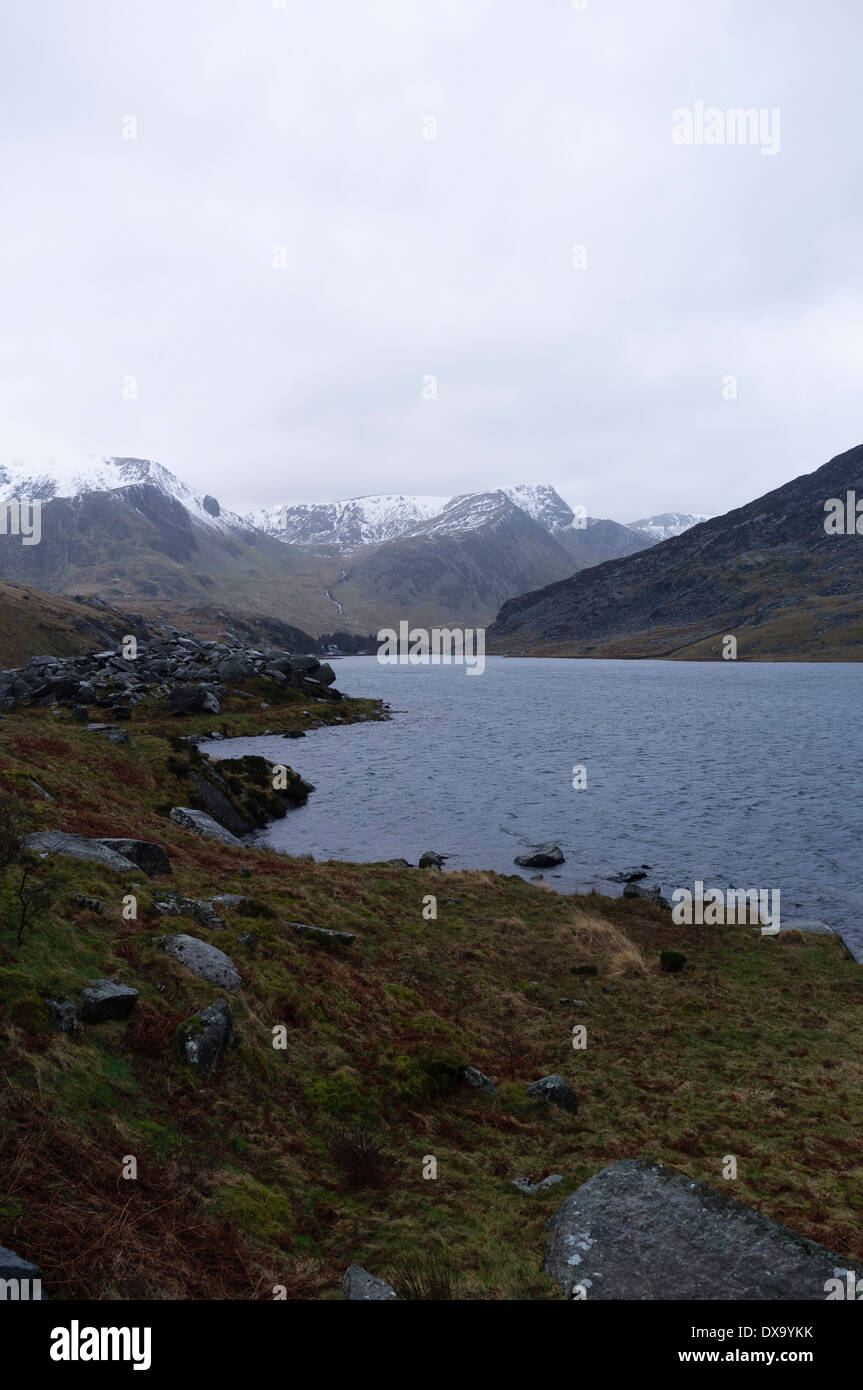 Y Garn and Foel Goch mountains, Llyn Ogwen Lake, Snowdonia, Gwynedd ...