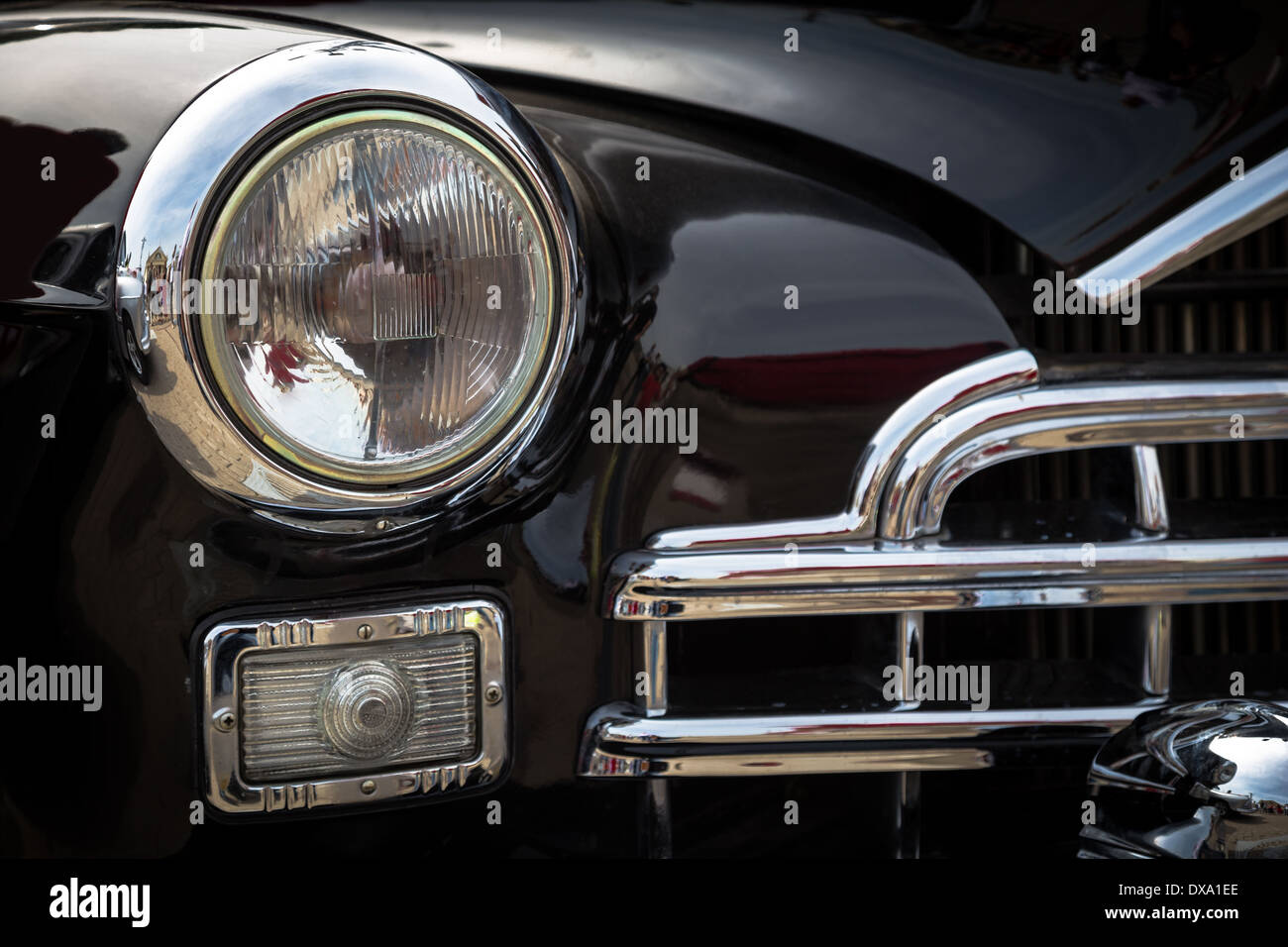 Vintage car headlight hi-res stock photography and images - Alamy