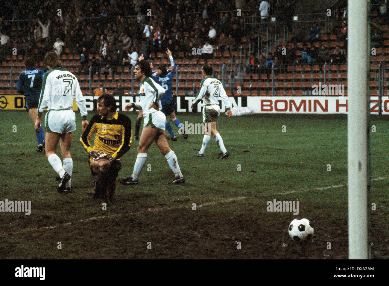 football, Bundesliga, 1982/1983, Ruhr Stadium, VfL Bochum versus SV ...