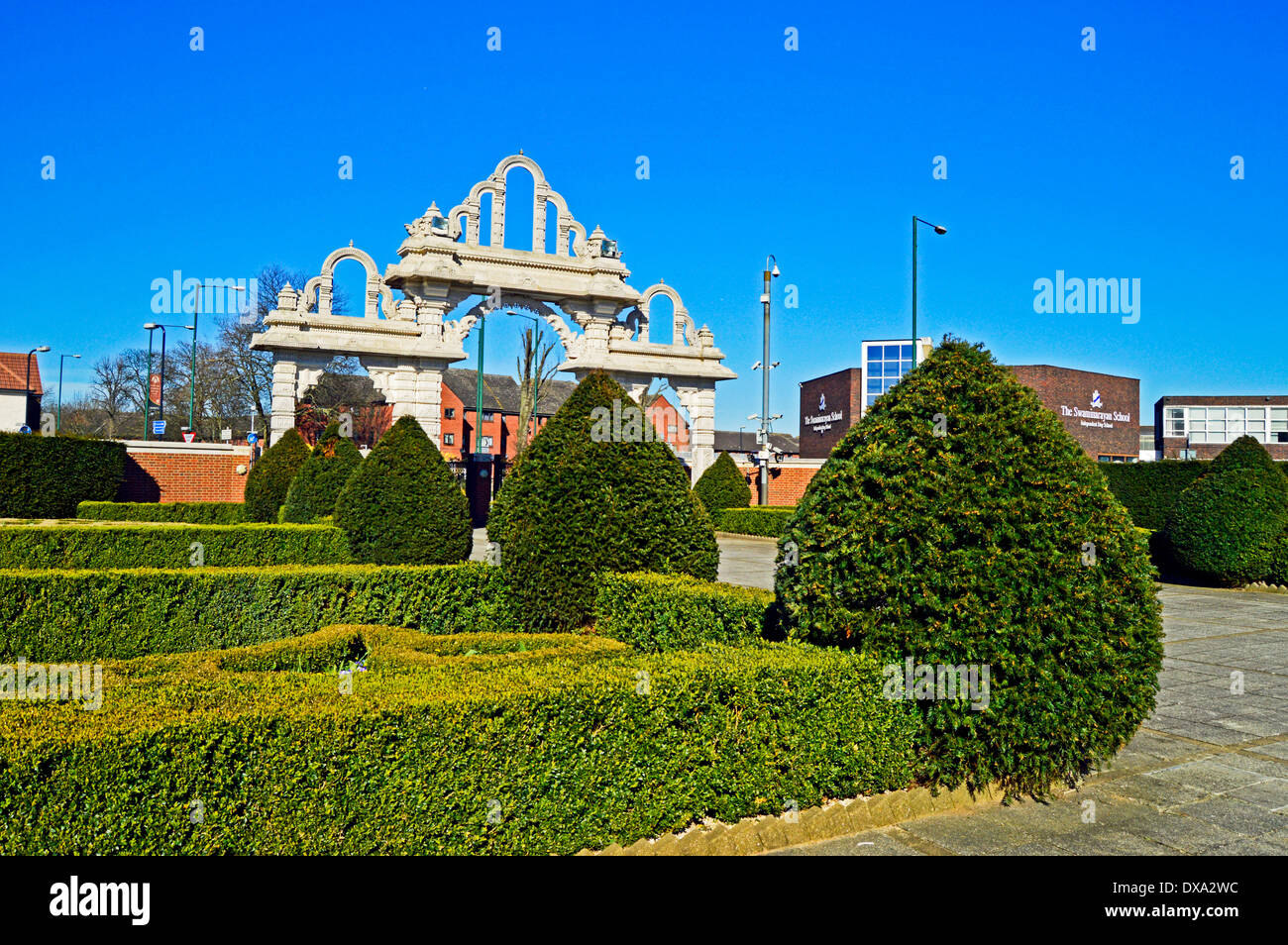 BAPS Shri Swaminarayan Mandir gardens (the Neasden Temple), Neasden ...