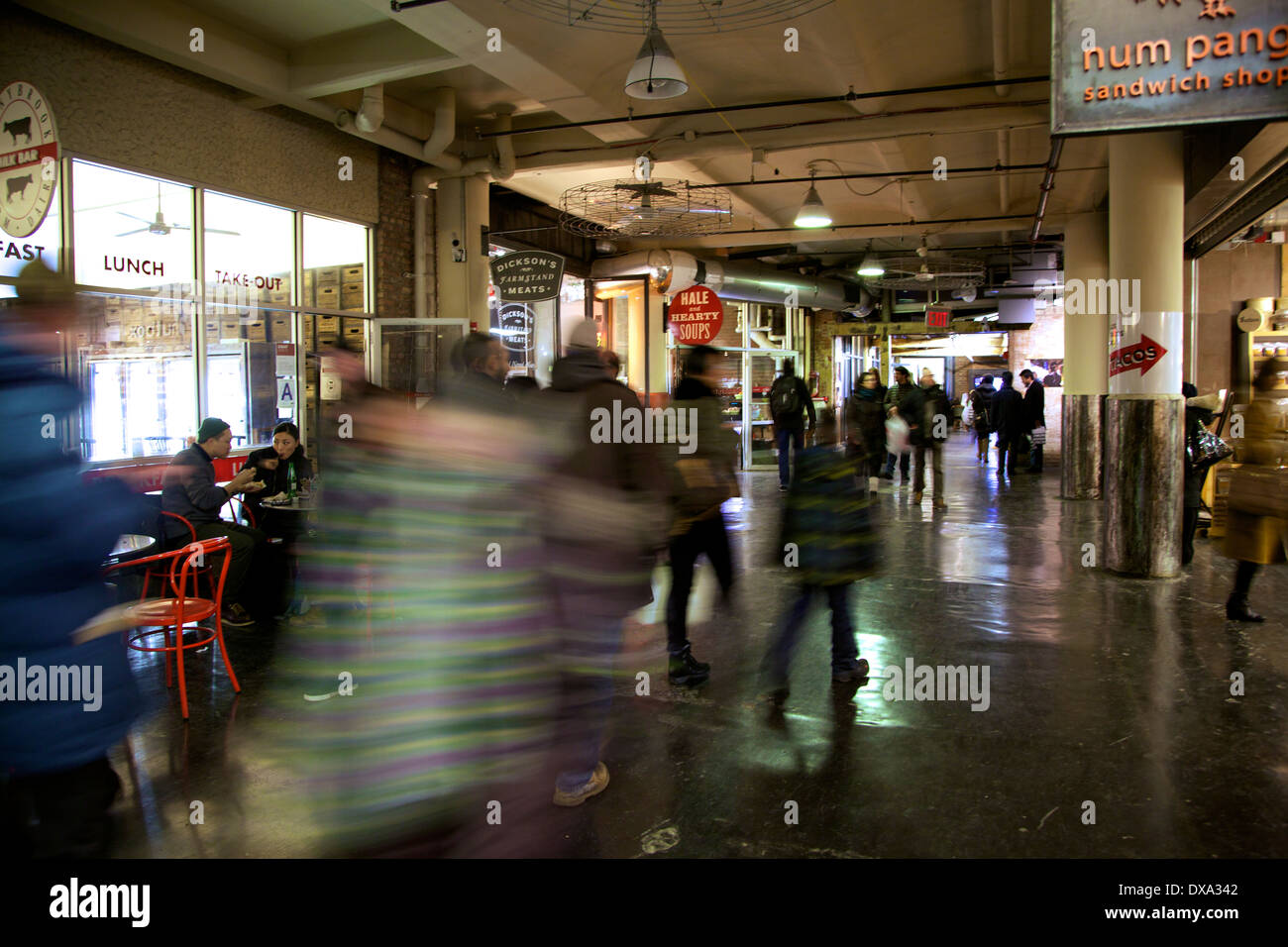Enclosed shopping mall hi-res stock photography and images - Alamy