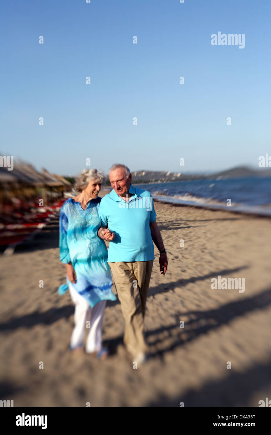 Senior couple on beach Stock Photo - Alamy