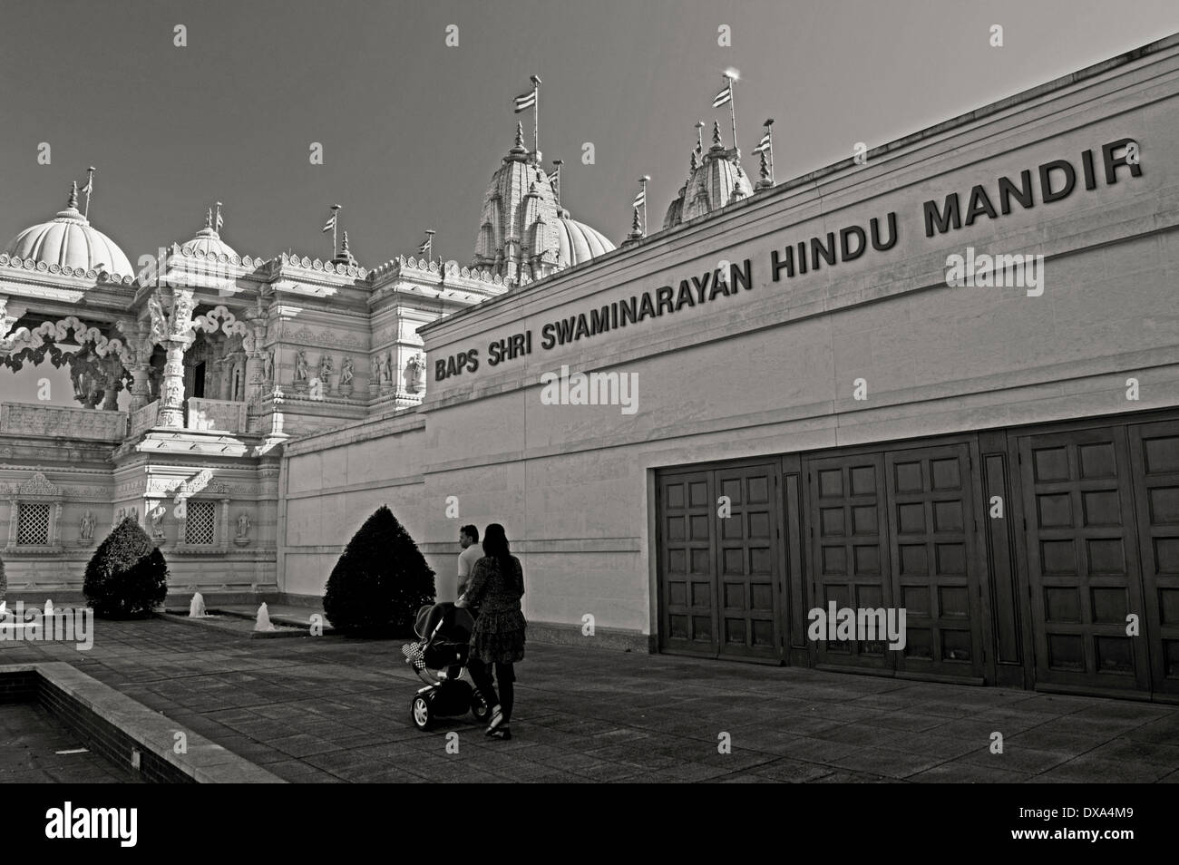 BAPS Shri Swaminarayan Mandir (the Neasden Temple), Neasden, London ...