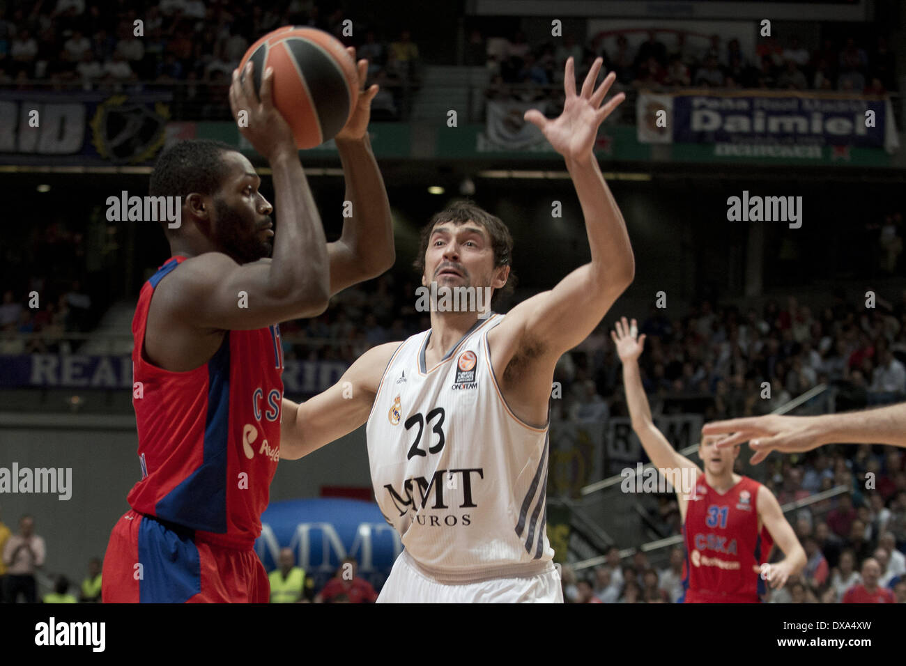 Real madrid basketball hi-res stock photography and images - Alamy