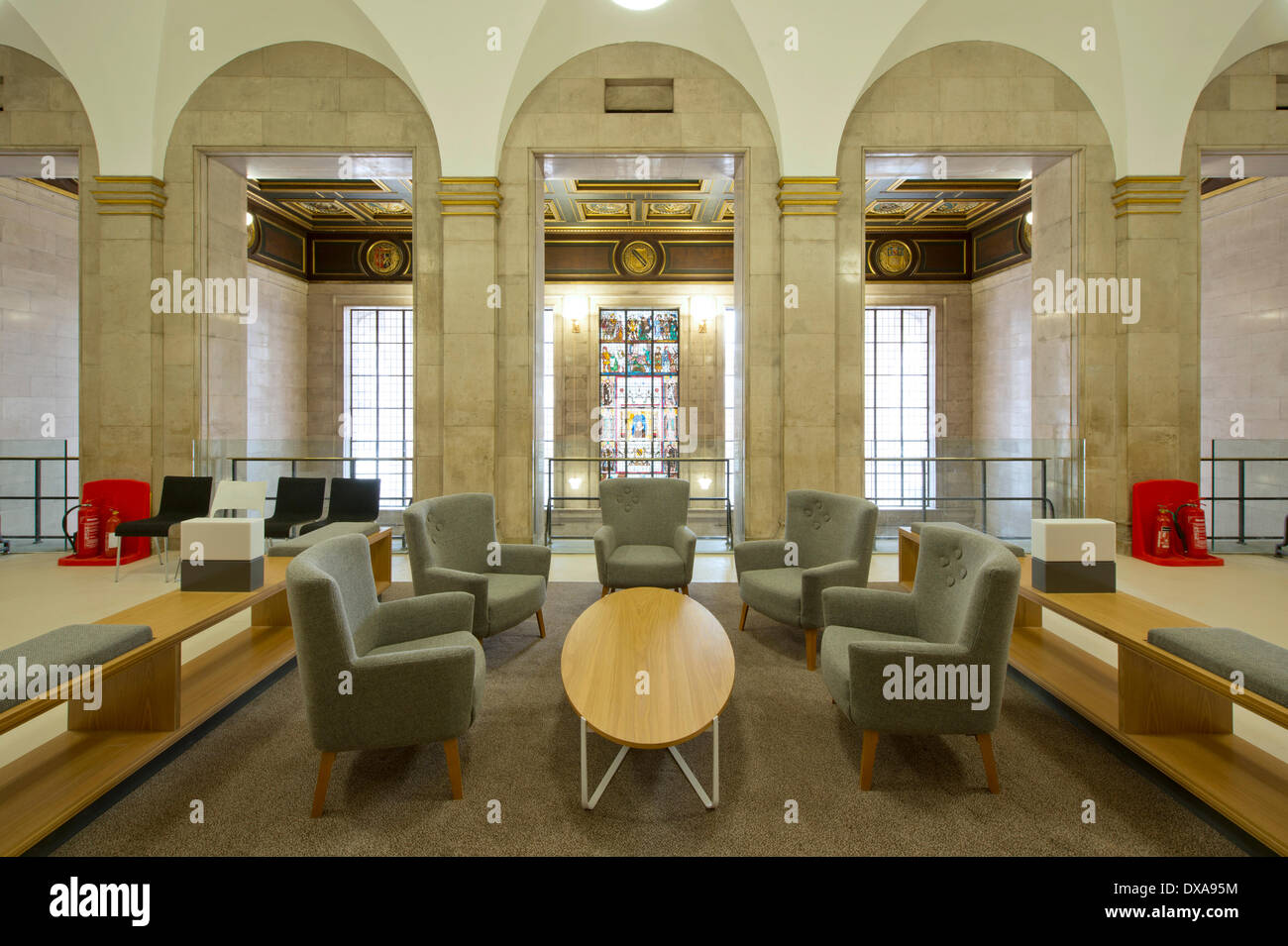 Central library manchester glass hi-res stock photography and images ...