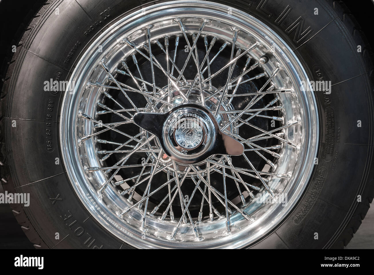 Spoke wheel hi-res stock photography and images - Alamy