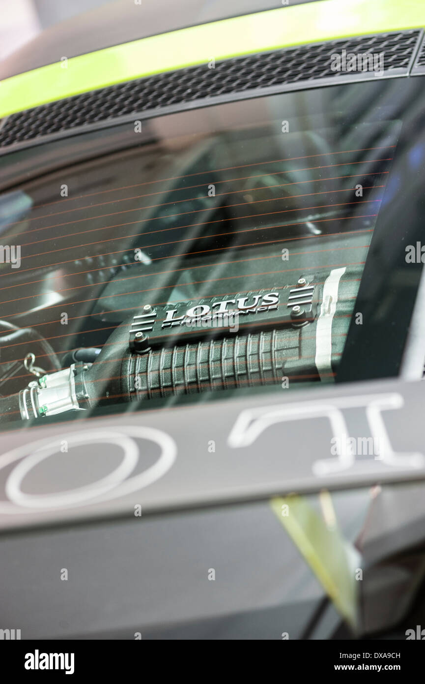 Engine tuning hi-res stock photography and images - Alamy