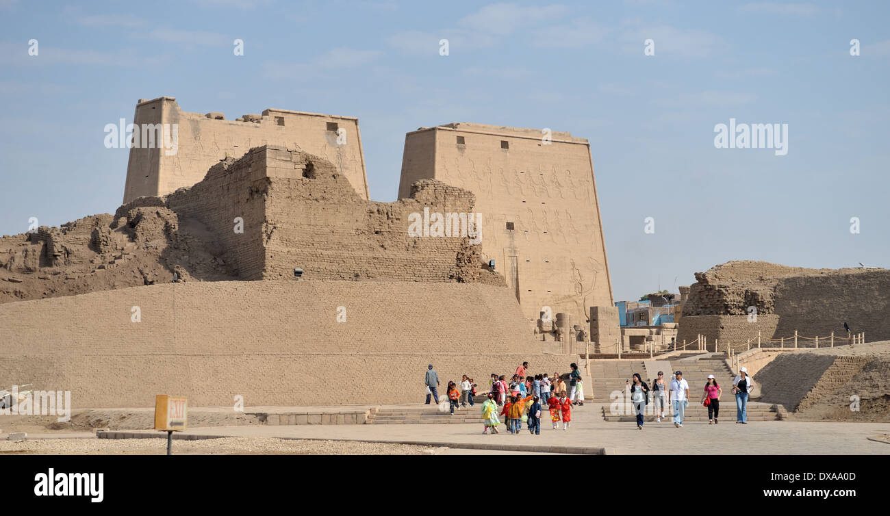 Edfu temple hi-res stock photography and images - Alamy