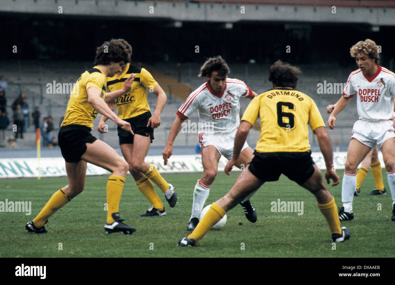 football, Bundesliga, 1983/1984, Muengersdorf Stadium, 1. FC Cologne ...