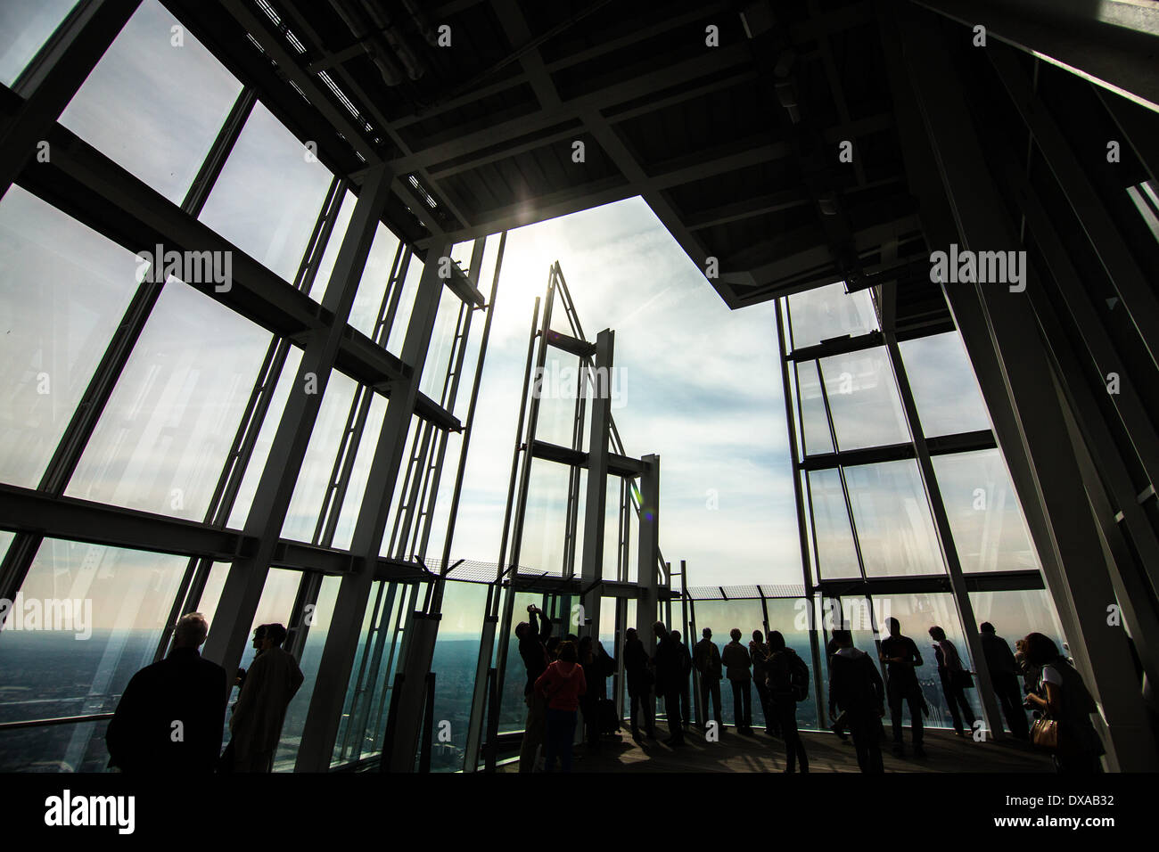 Top of londons shard hi-res stock photography and images - Alamy
