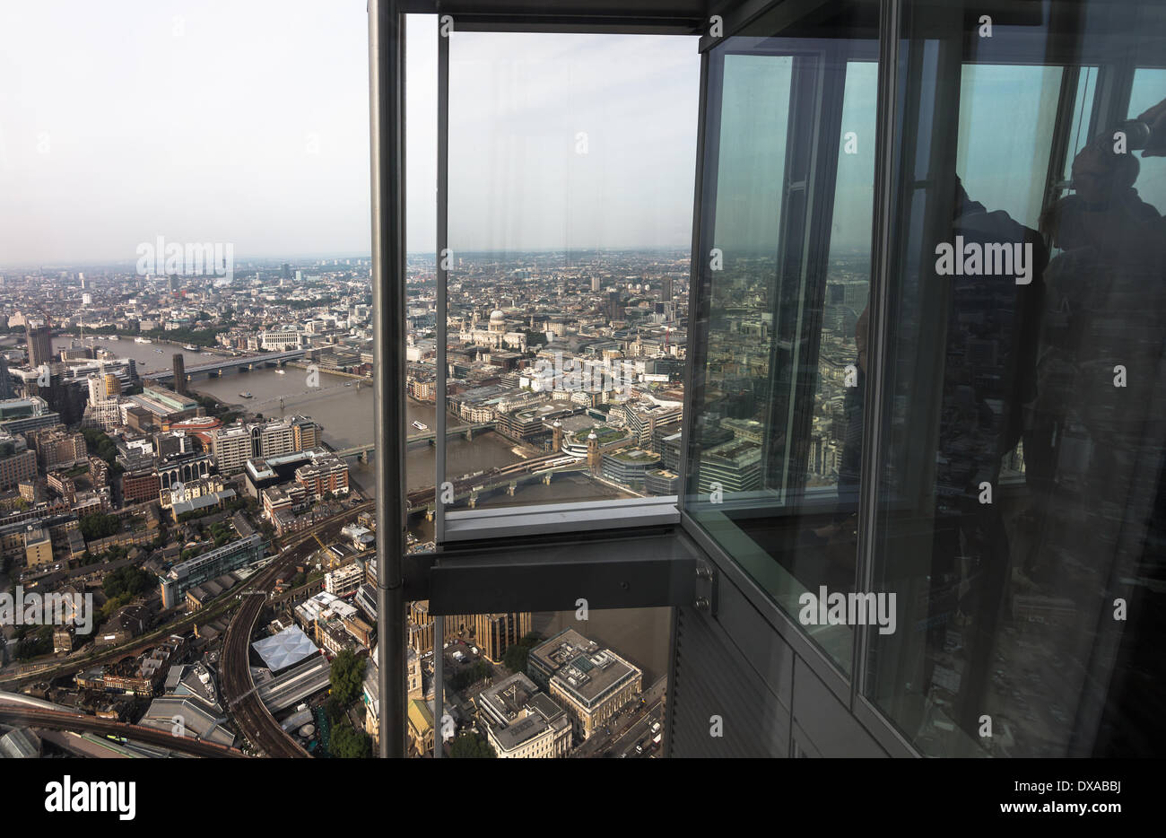 Birdseye view of the southbank london hi-res stock photography and ...