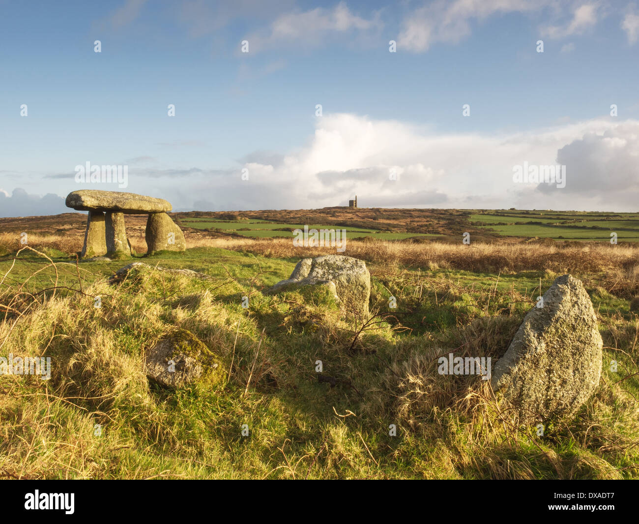 Lanyon Quoit in Cornwall - Map ref SW430337 Stock Photo - Alamy