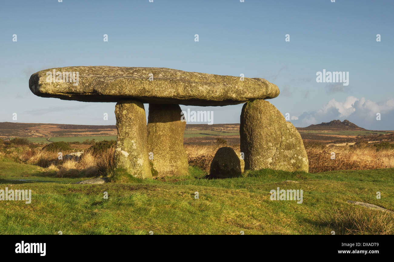 Lanyon Quoit in Cornwall - Map ref SW430337 Stock Photo - Alamy