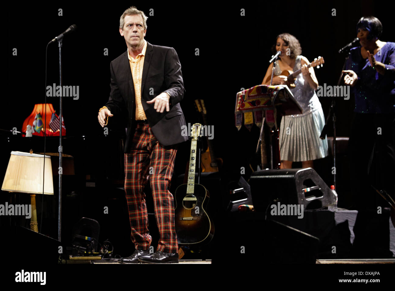 Hugh Laurie & The Cotton Band performs in Citibank Hall, Rio de Janeiro ...