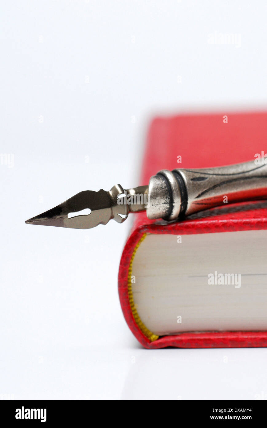 Dip pen hi-res stock photography and images - Alamy