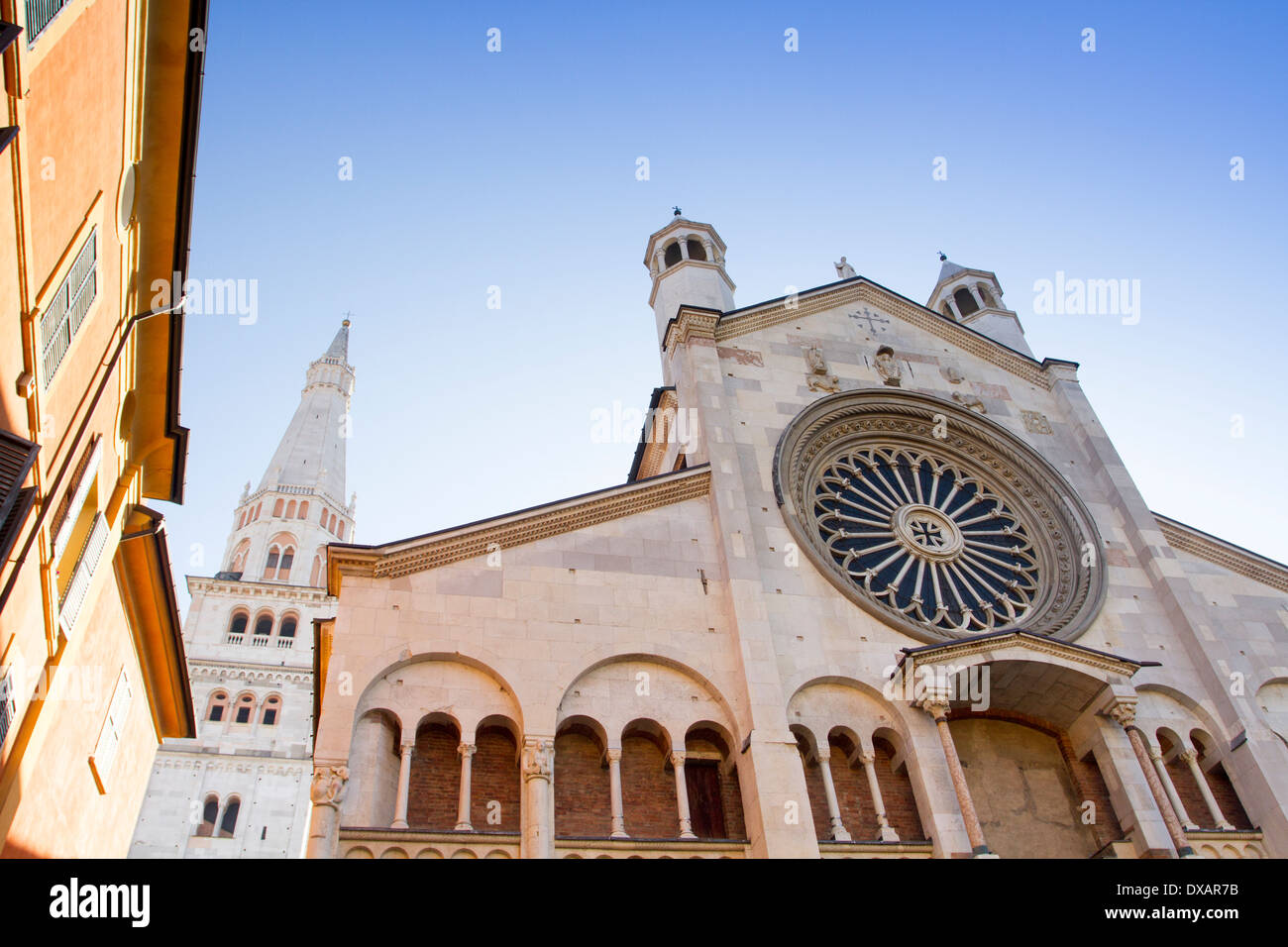 Modena duomo facade hi-res stock photography and images - Alamy