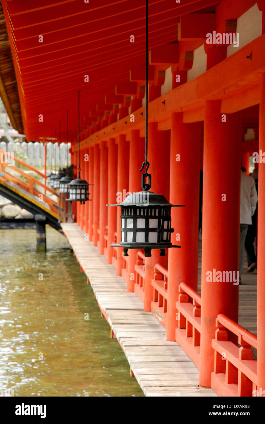 Itsukushima jinja shrine hi-res stock photography and images - Alamy