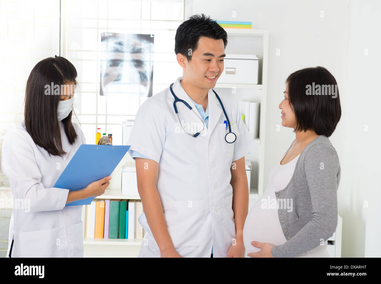 Asian pregnancy hi-res stock photography and images - Alamy