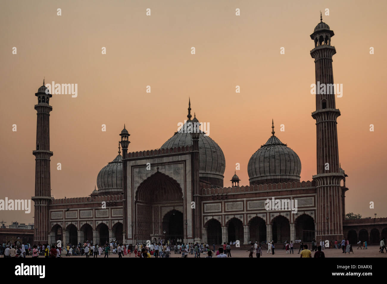 Women prayer jama masjid mosque hi-res stock photography and images - Alamy