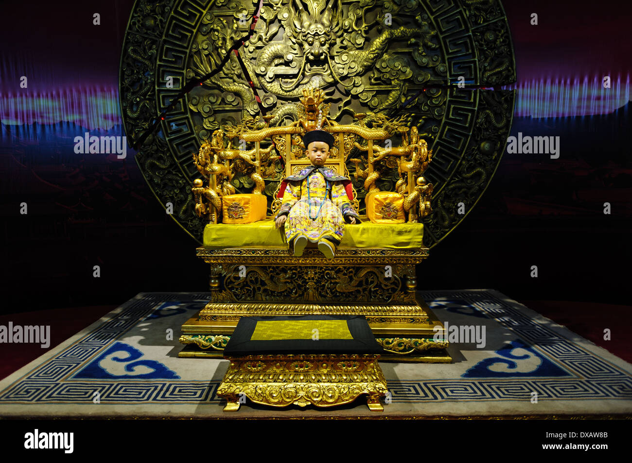 Qing emperor hi-res stock photography and images - Alamy