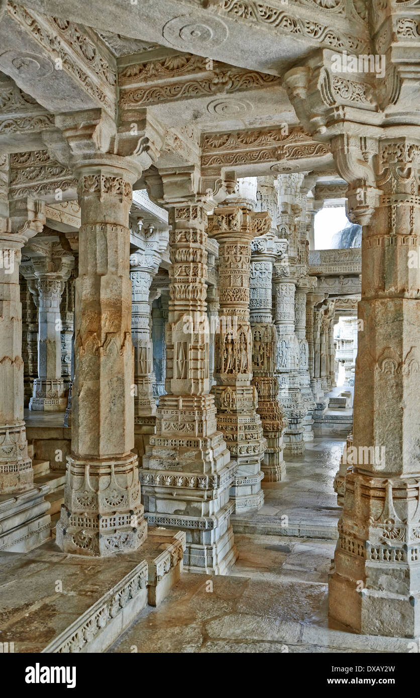 interior view of Jain Temple Ranakpur, Chaumukha Mandir, stone carving ...