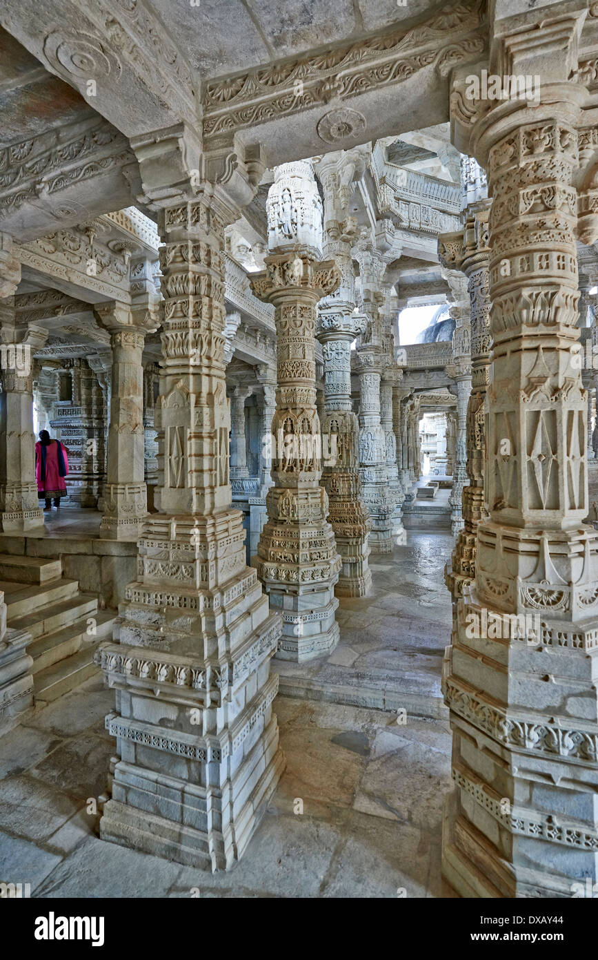 interior view of Jain Temple Ranakpur, Chaumukha Mandir, stone carving ...