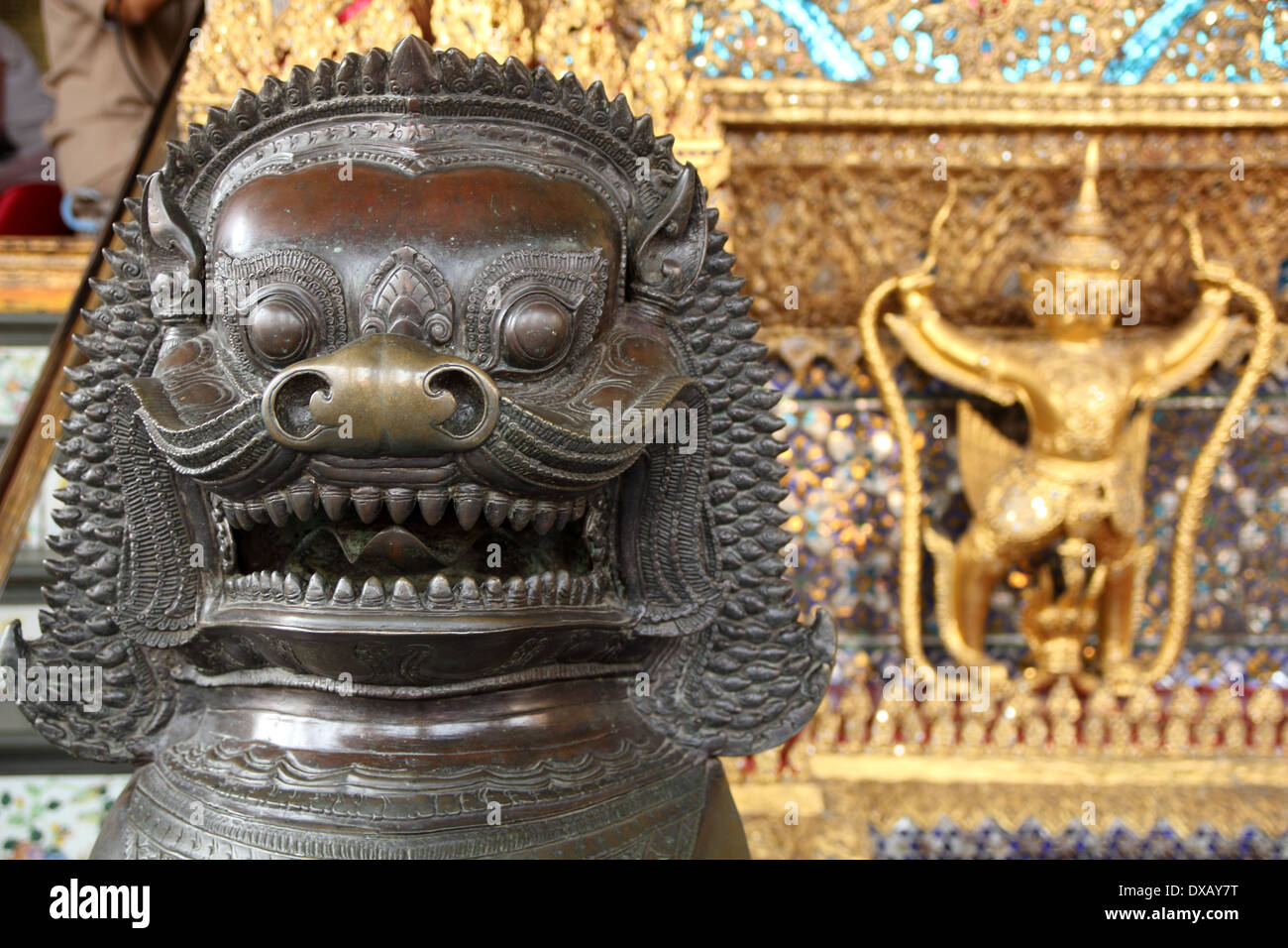 Lion statue grand palace wat hi-res stock photography and images - Alamy