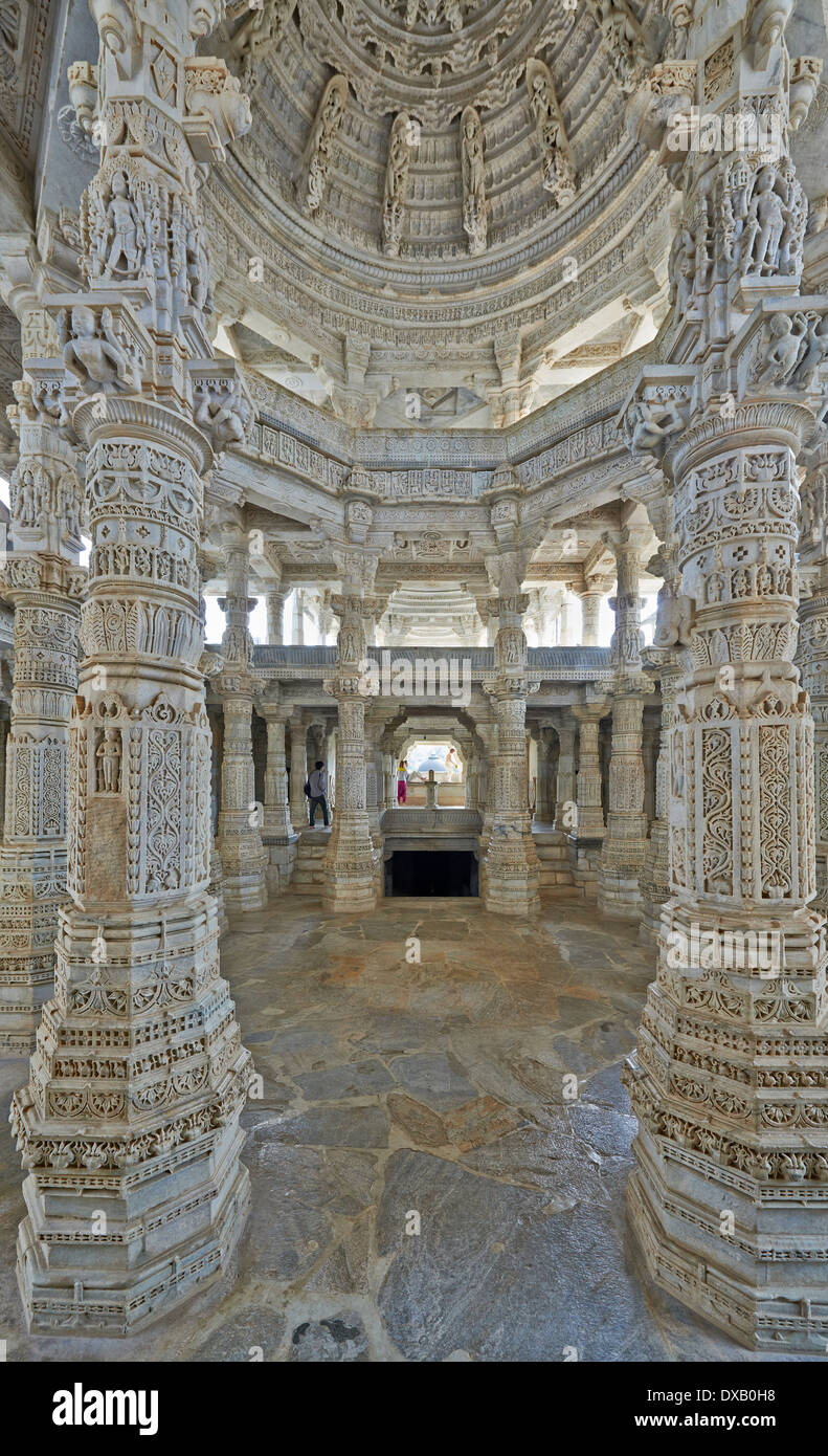 interior view of Jain Temple Ranakpur, Chaumukha Mandir, stone carving ...