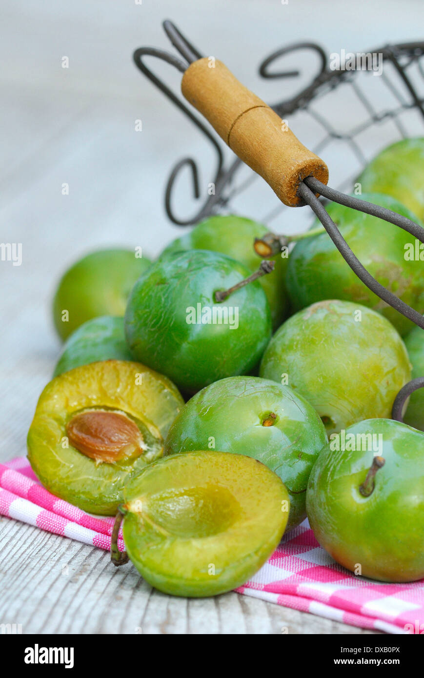 Reine claude greengage hi-res stock photography and images - Alamy