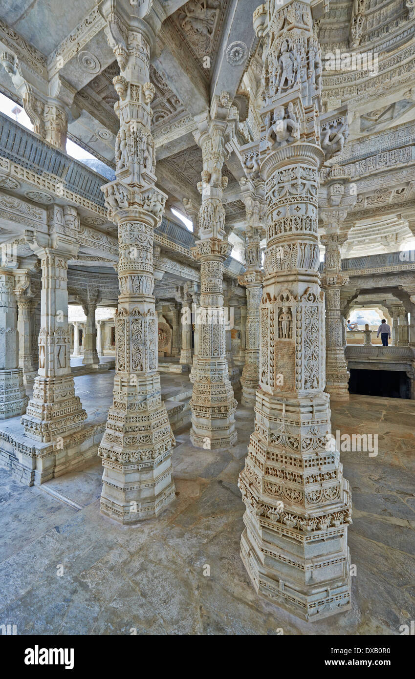 interior view of Jain Temple Ranakpur, Chaumukha Mandir, stone carving ...