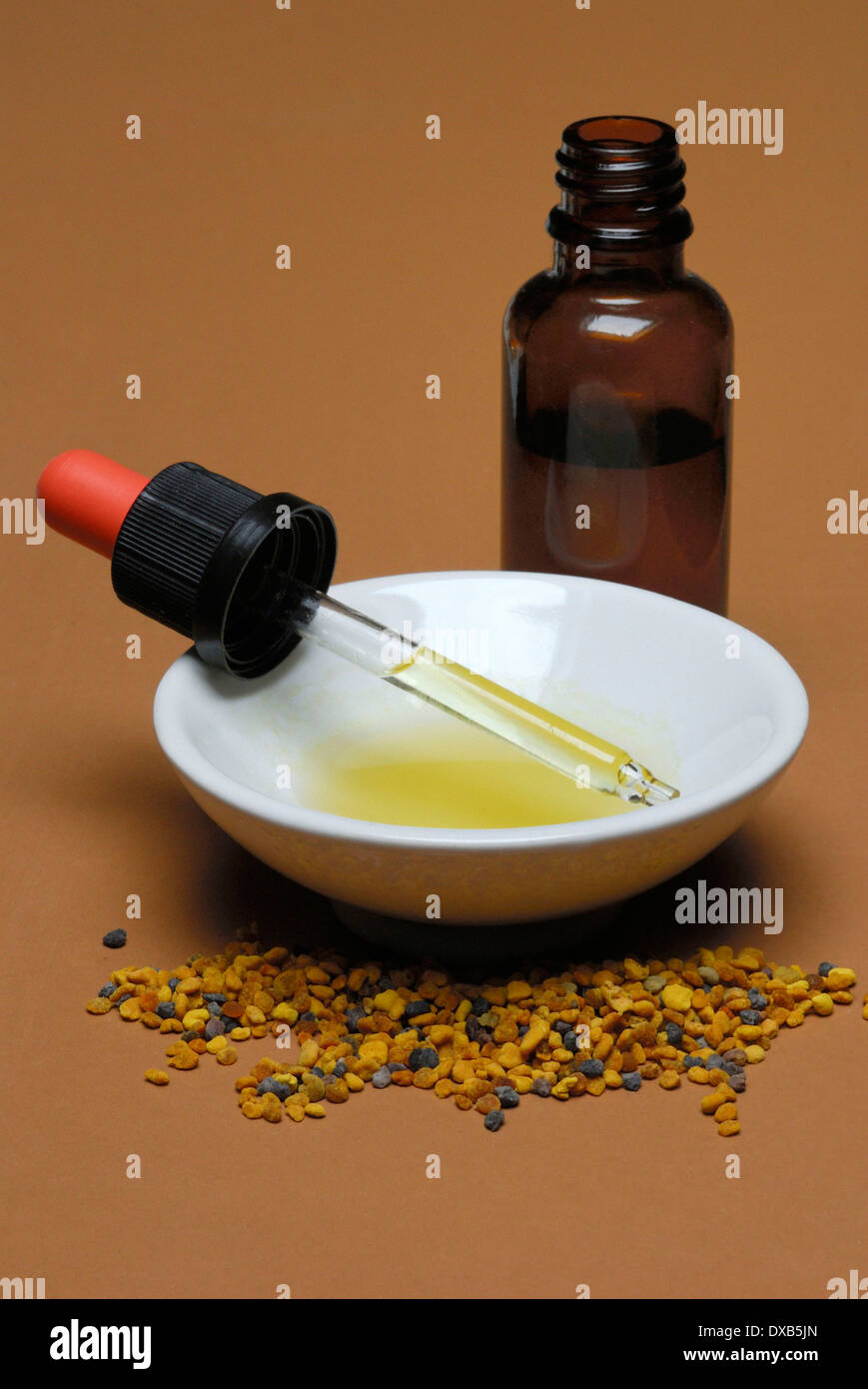 Propolis hi-res stock photography and images - Alamy