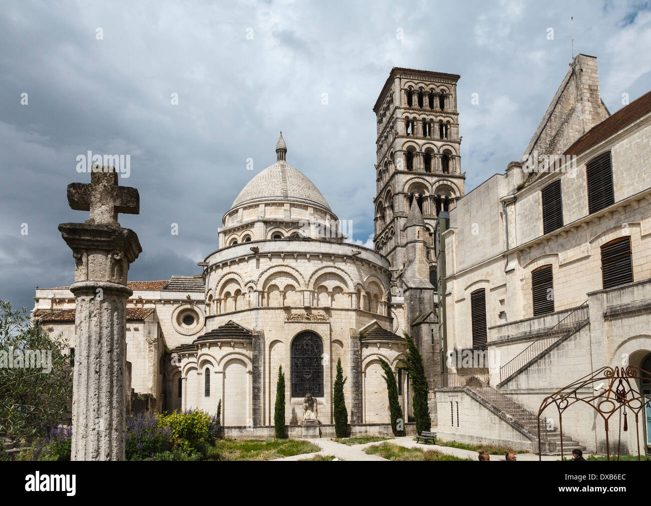 Angouleme france church st hi-res stock photography and images - Alamy