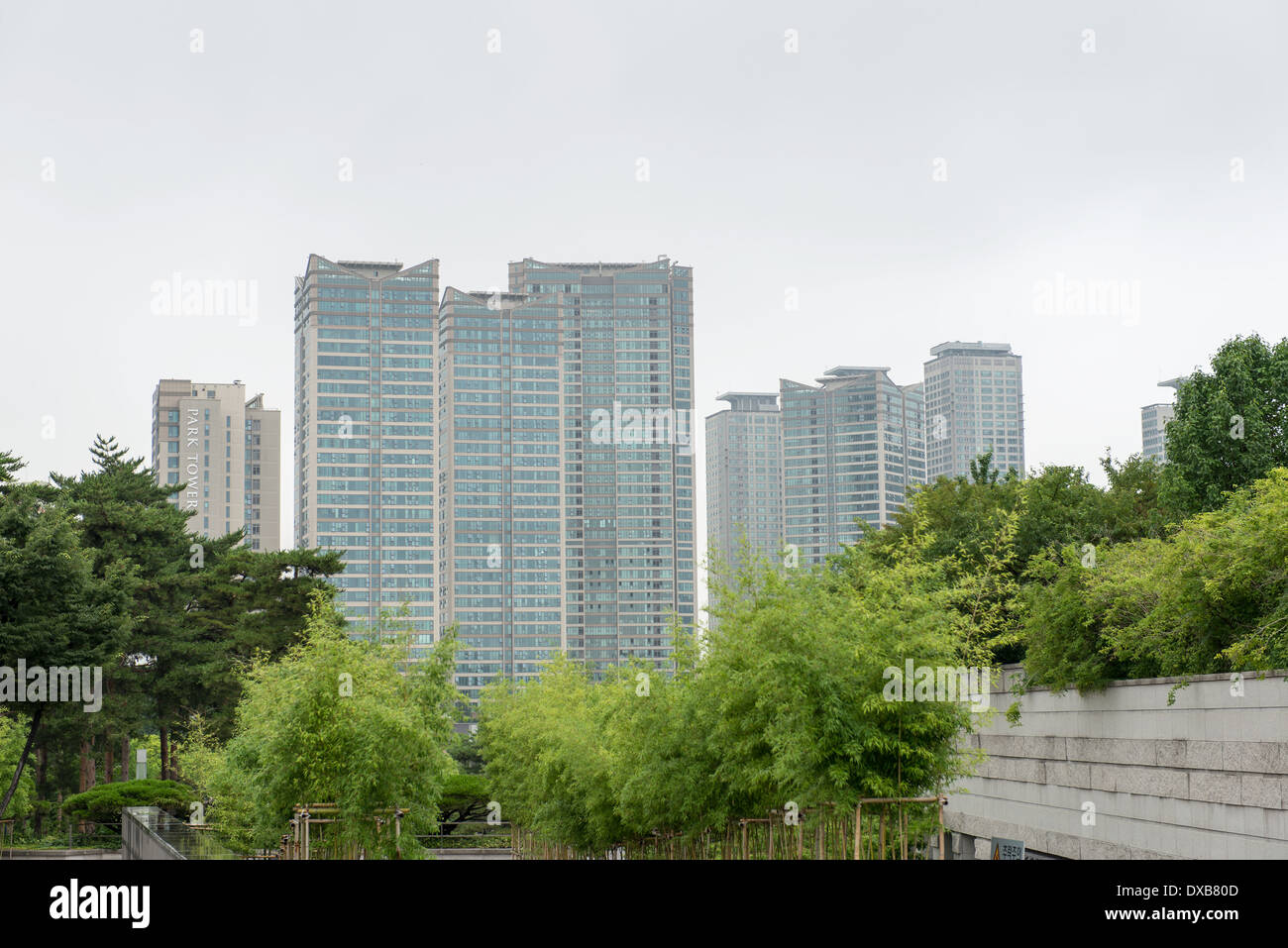 Modern skyscrapers in Seoul, South Korea with Park Tower and contrast ...
