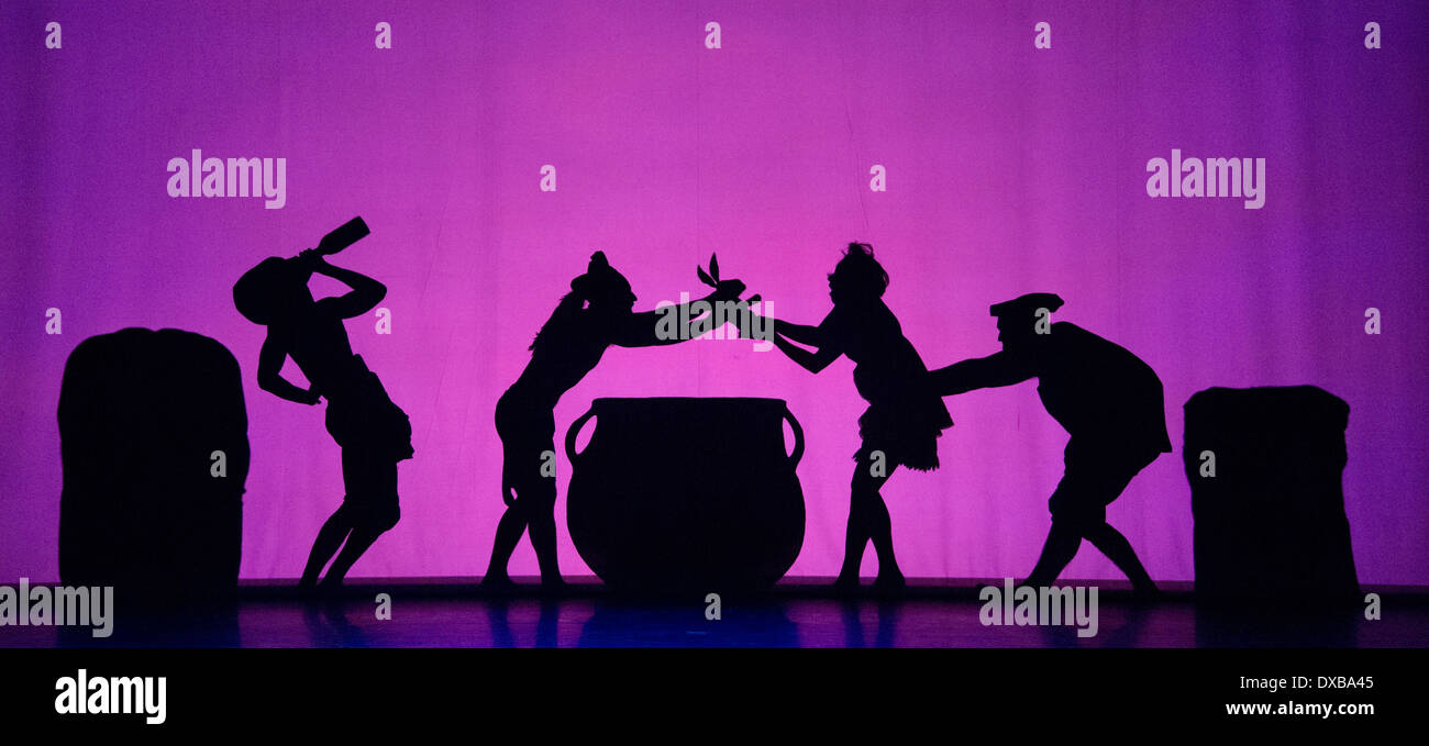 Pilobolus dance troupe presents "Shadowland" at the Peacock Theatre in ...