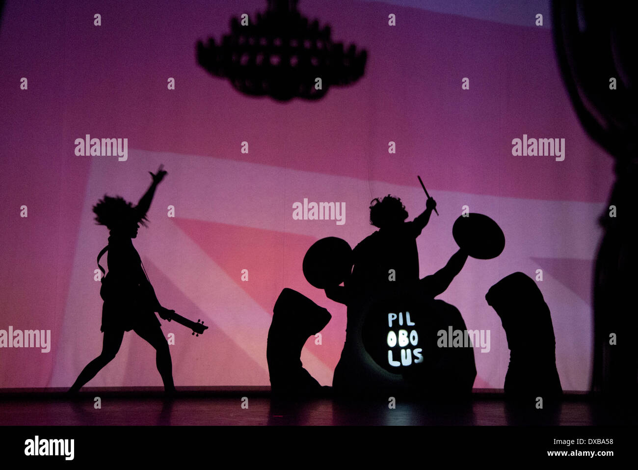 Pilobolus dance troupe presents "Shadowland" at the Peacock Theatre in ...