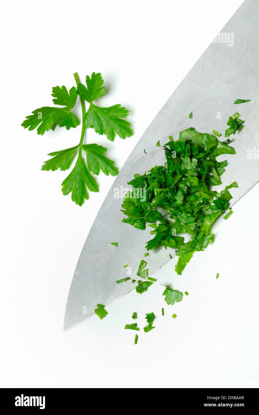 Chopped parsley on knife hi-res stock photography and images - Alamy